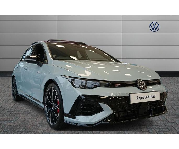 Buy or Finance Volkswagen Golf in Stourbridge from £814.18/month | 12.9 ...